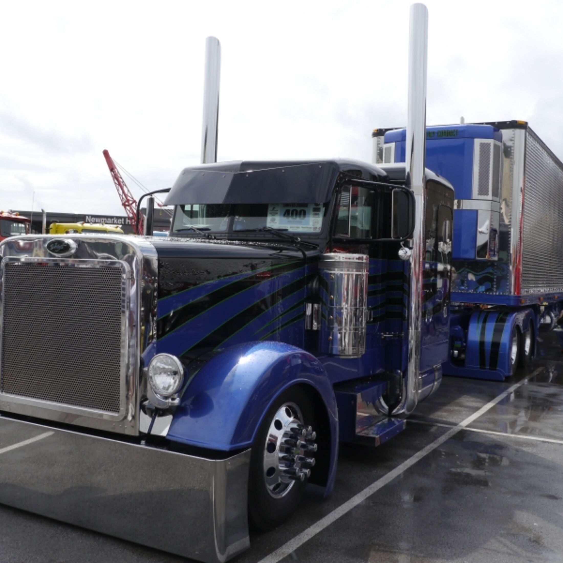 Black Custom Big Rigs Trucks Meet The Fleet: Delivering Coast To Coast